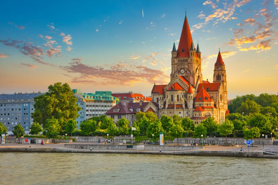 Premium Grand Capitals of the Danube with Vienna City Stay | Mercury ...
